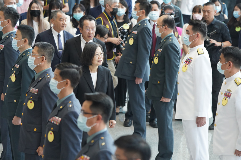 President Tsai attends military pinning-on ceremony-News-Radio Taiwan ...