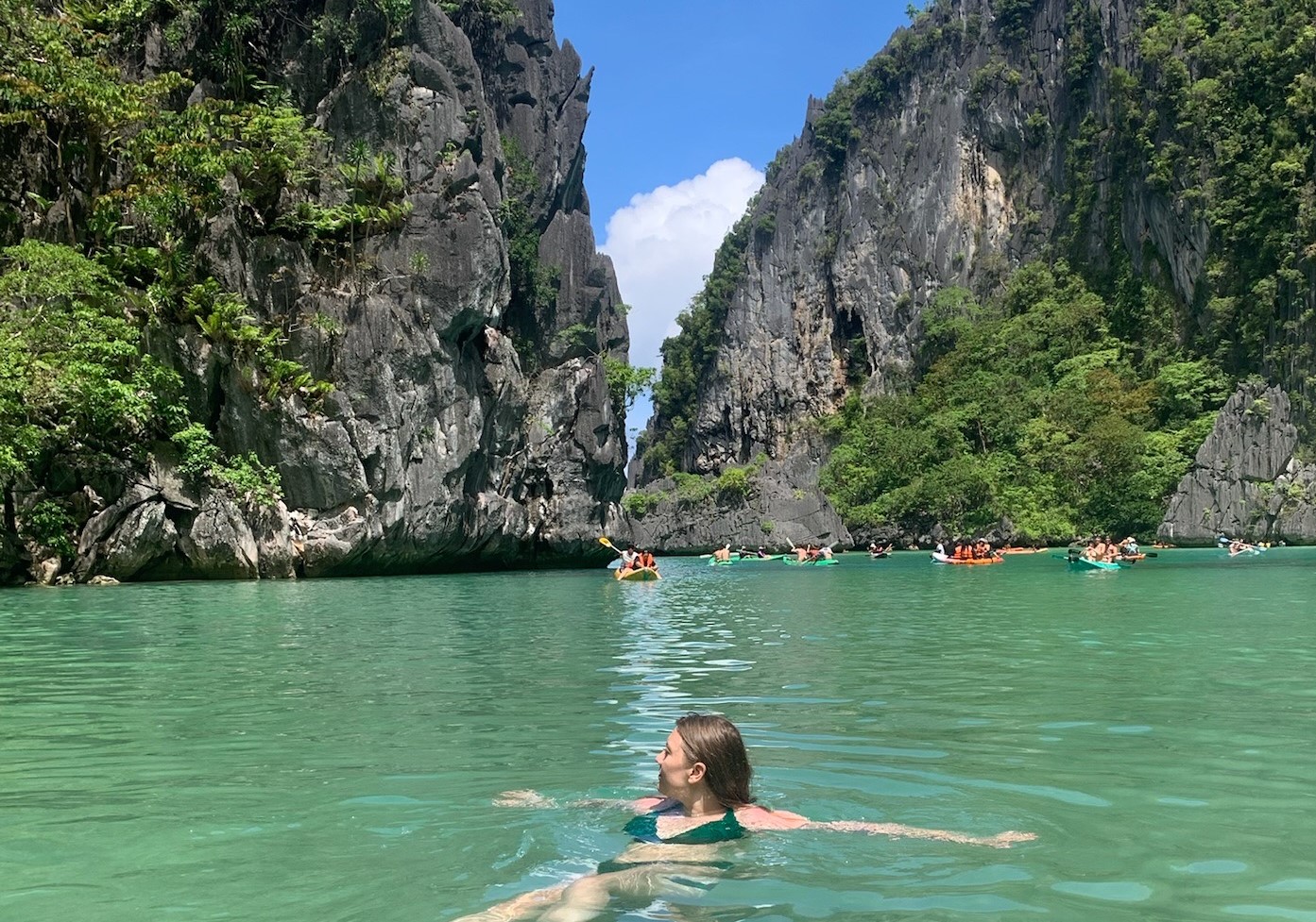 Amber Hatfield on Traveling-Programs-Radio Taiwan International