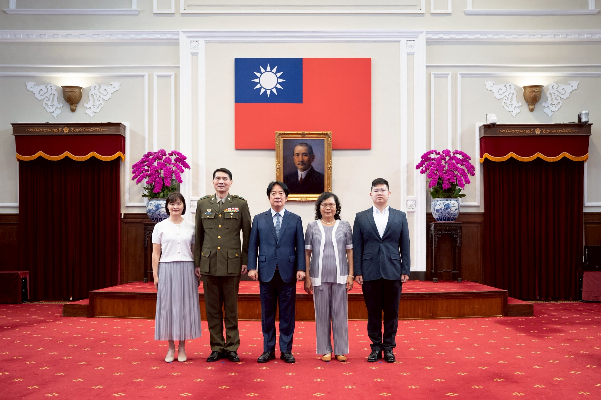 President hosts military promotion ceremony, urges building modernized ...