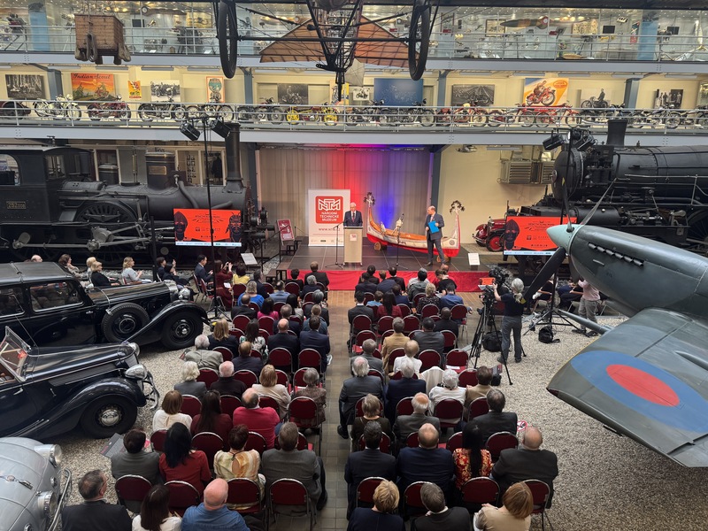 Inauguration à Prague d'une exposition sur les cultures autochtones de ...