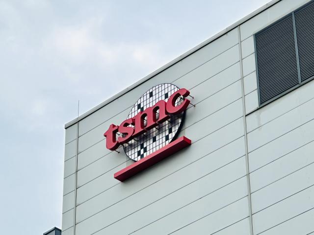 Kembali Cetak Rekor! Harga Saham TSMC Tembus NT$1.000, Dorong Indeks Saham Taiwan ke Level ...