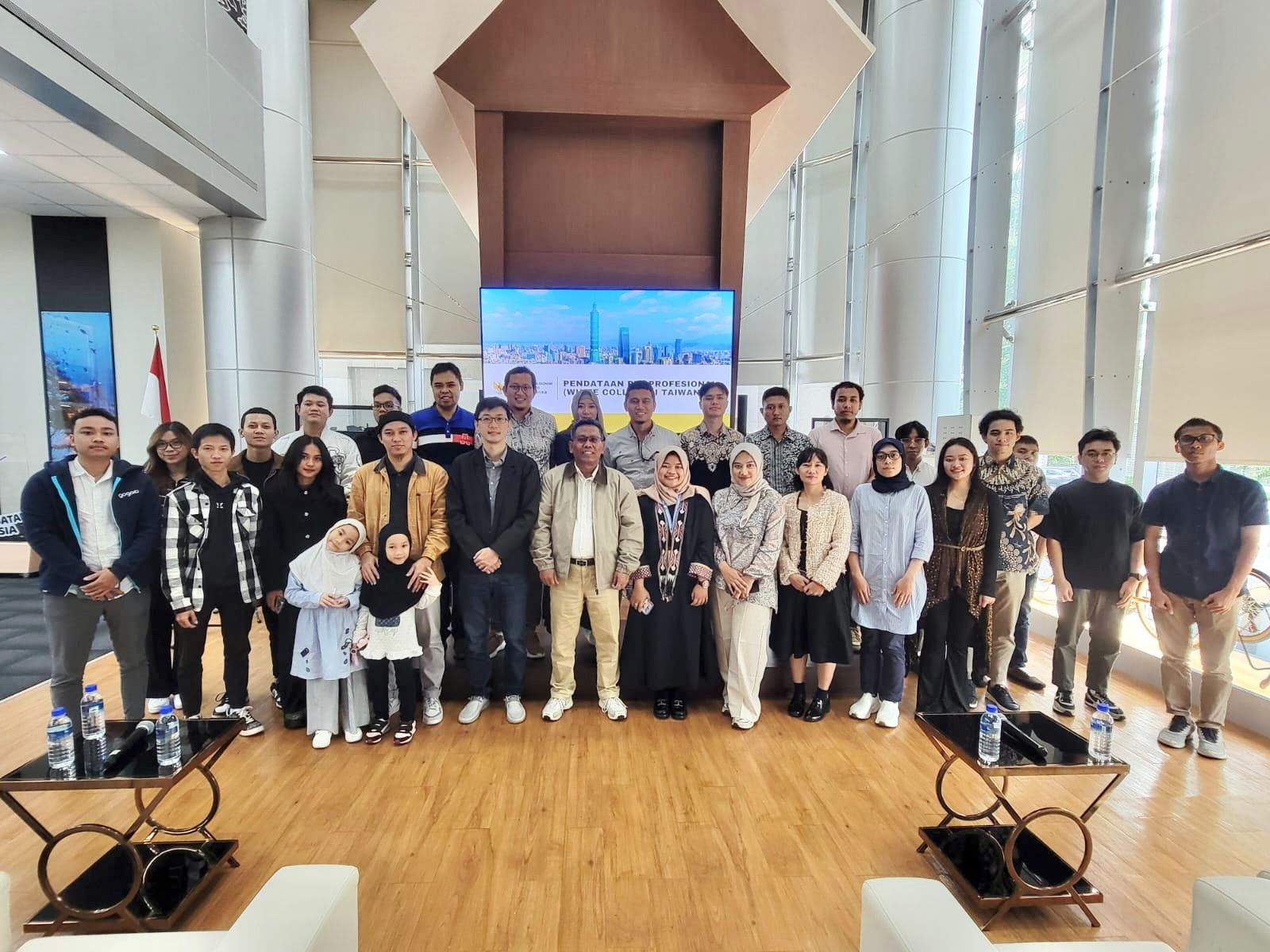 Optimalkan Perlindungan, KDEI Taipei Pelopori Pendataan Profesional di ...