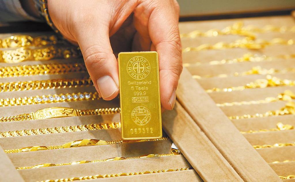 Donald Trump Umumkan Tarif Timbal Balik, Pasar Saham Asia Terpuruk ...